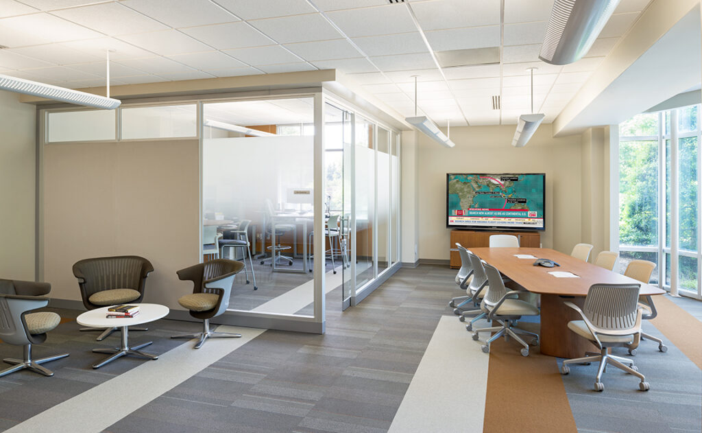 Collins Aerospace 150 Oak Plaza - Workplace Architecture + Design